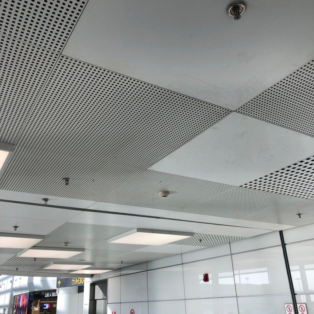 PLAFONES DE METAL PERFORADO